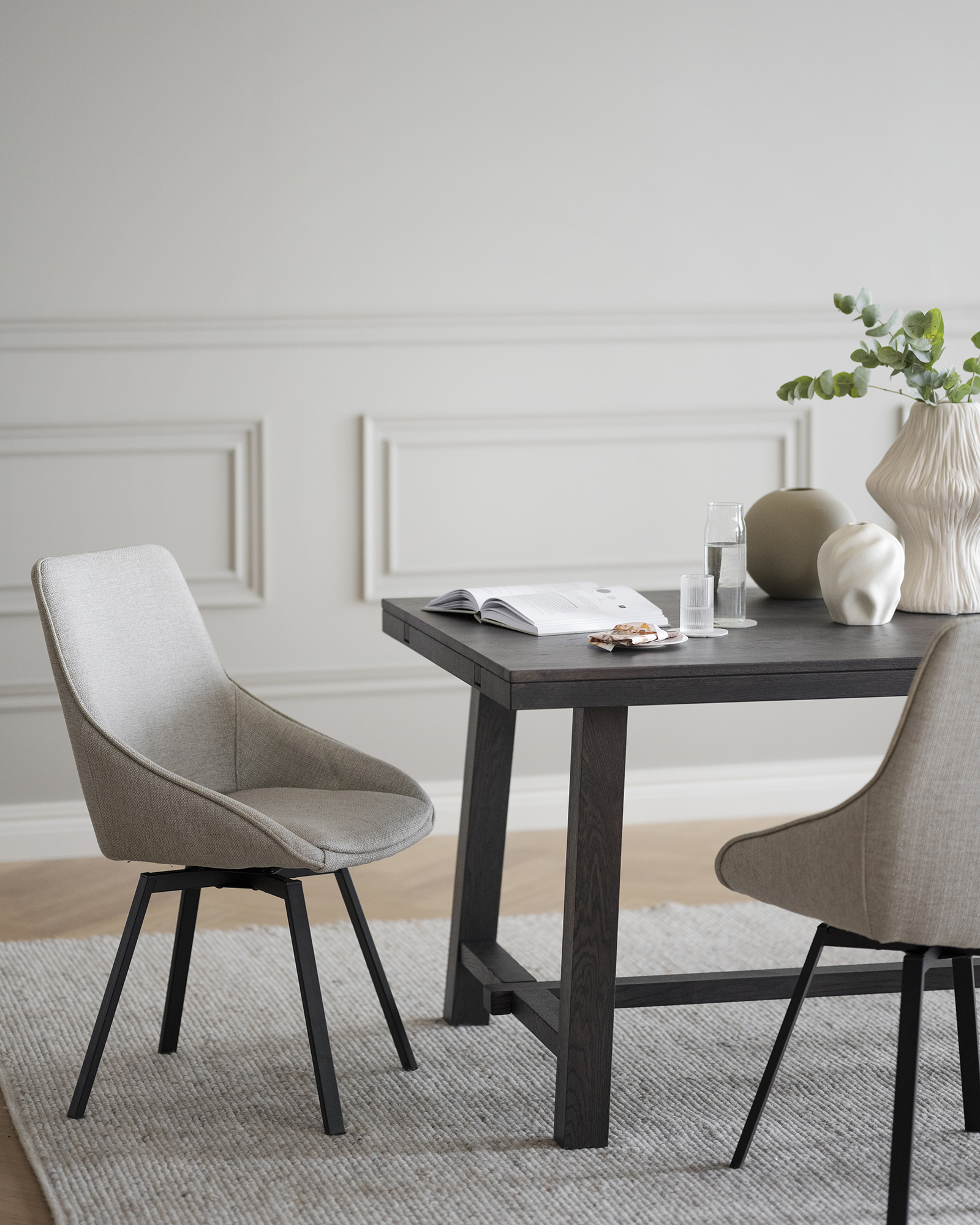 Rowico ALISON tuoli, beige kangas » Wilma Interiör