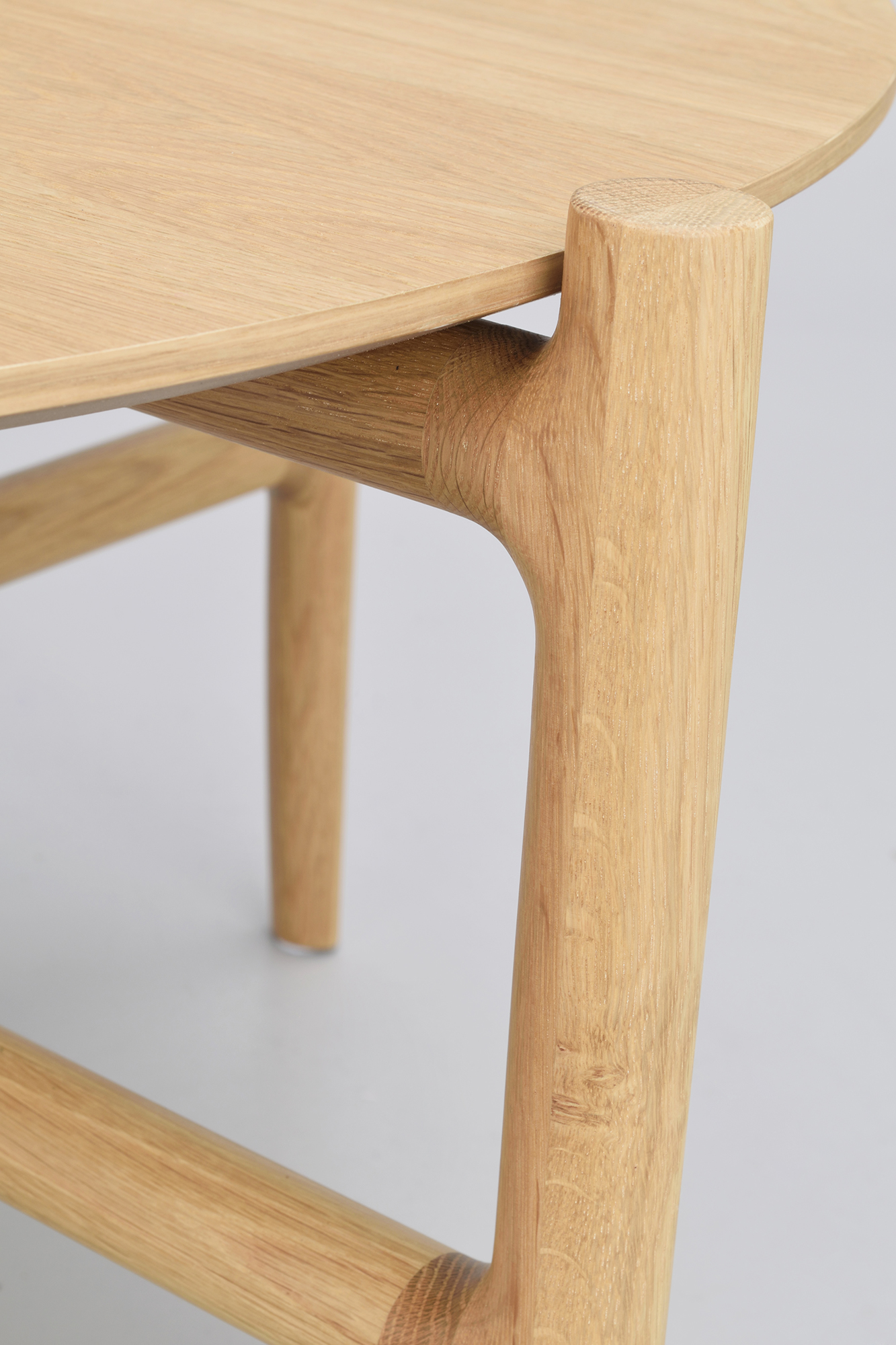 Rowico HOLTON soffbord 130x65, ek » Wilma Interiör