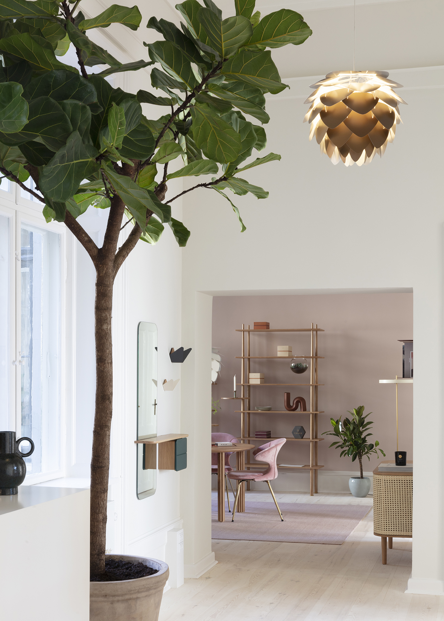 Umage ALUVIA medium riippuvalaisin, brushed brass » Wilma Interiör