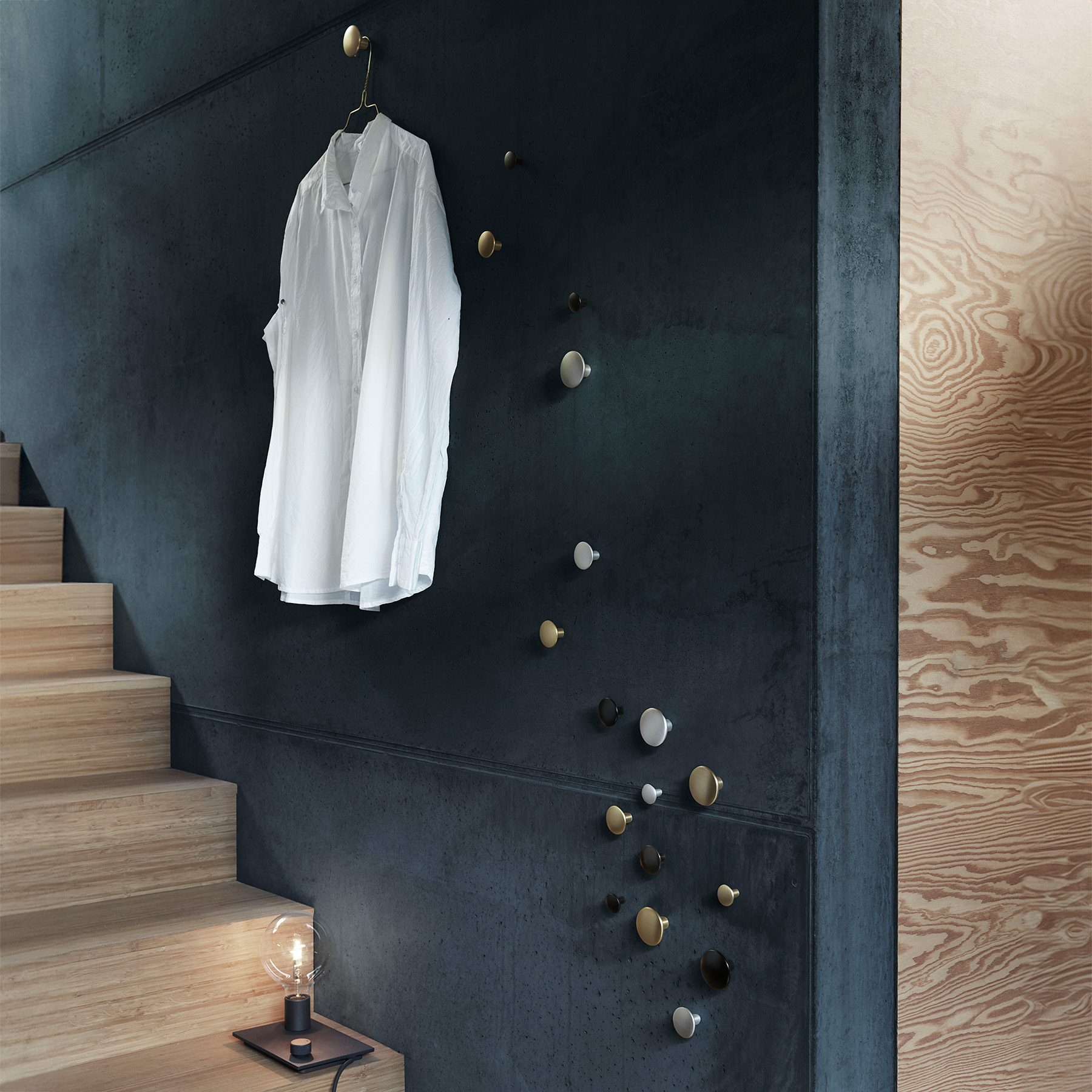 Muuto DOTS METAL, messinki » Wilma Interiör