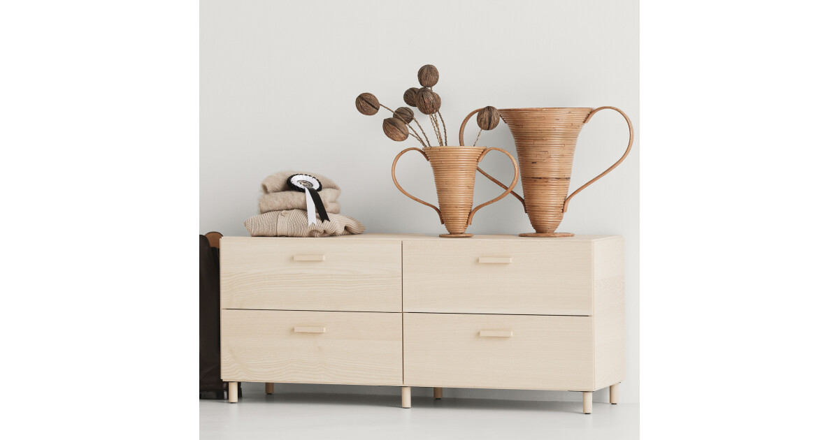 String RELIEF matala laatikosto, saarni » Wilma Interiör