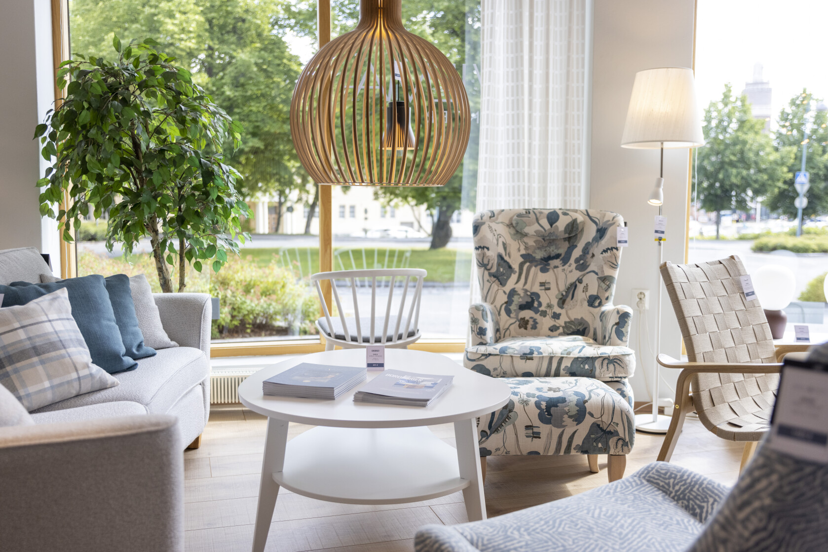 Laatukalusteet, sisustus, matot ja valaistus » Wilma Interiör